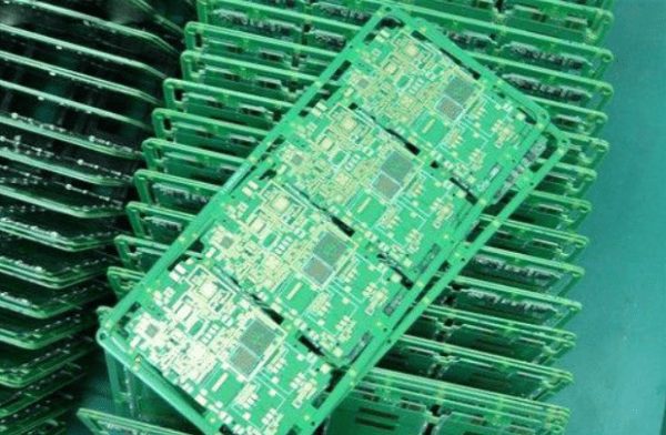 Hazards And Causes Of Poor PCB Surfaces