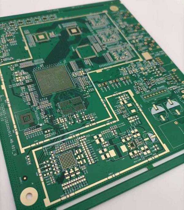 The Differences Between Rogers PCB and FR4 PCB
